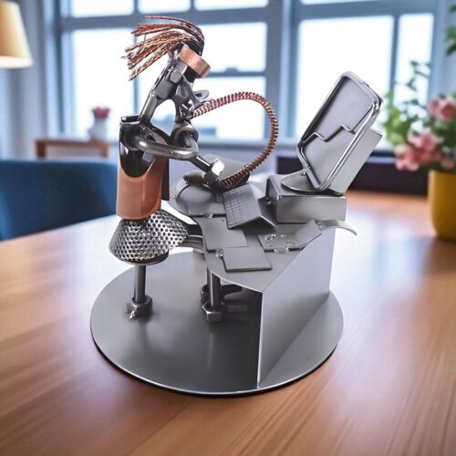 Figurine banquière artisanale en métal - décoration bureau